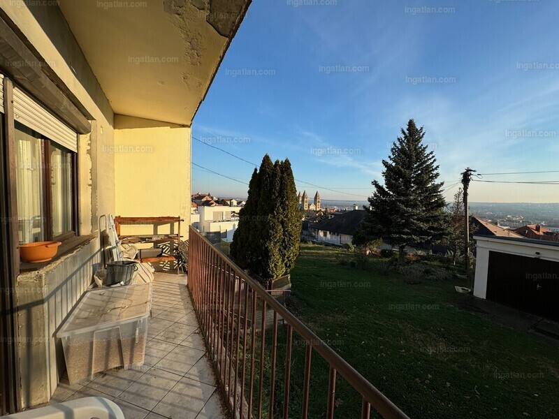 Ingatlanaink - Szentendrei Zsanett