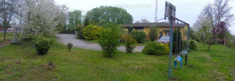 Szabó Róbert - ingatlan.com