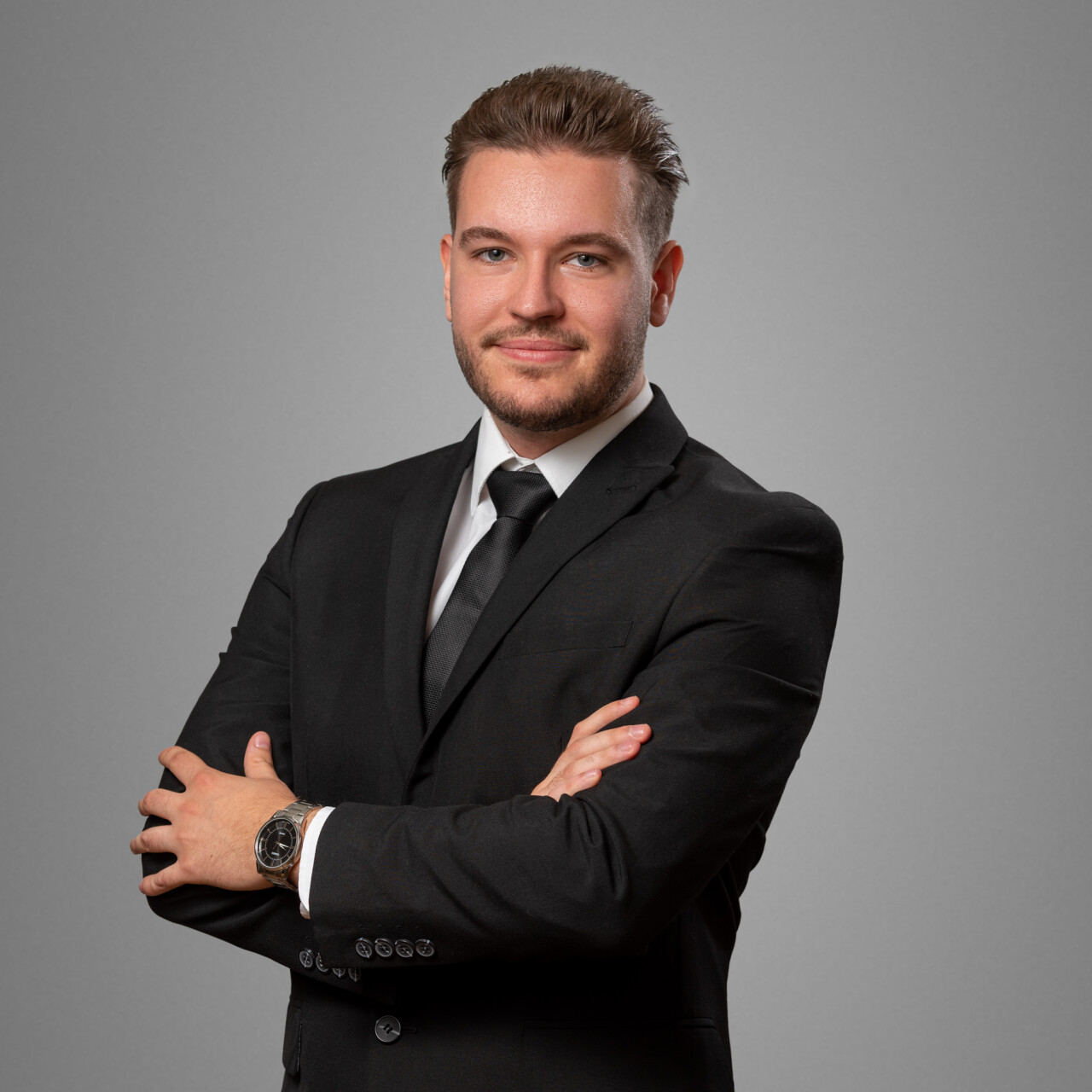 Schweder Bence - ingatlan.com