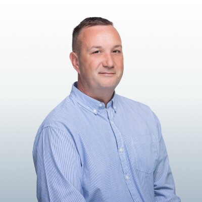 Holub Károly - Ellenőrzött Partner